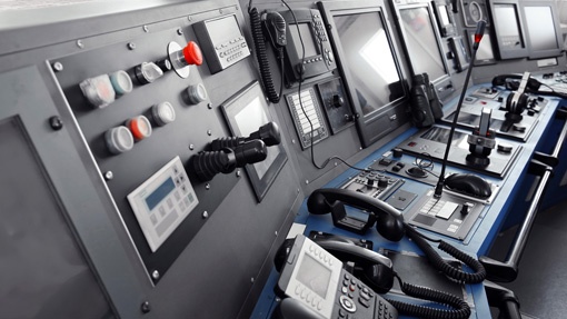 航行数据记录仪系统与NavCom服务 - MacGregor.com